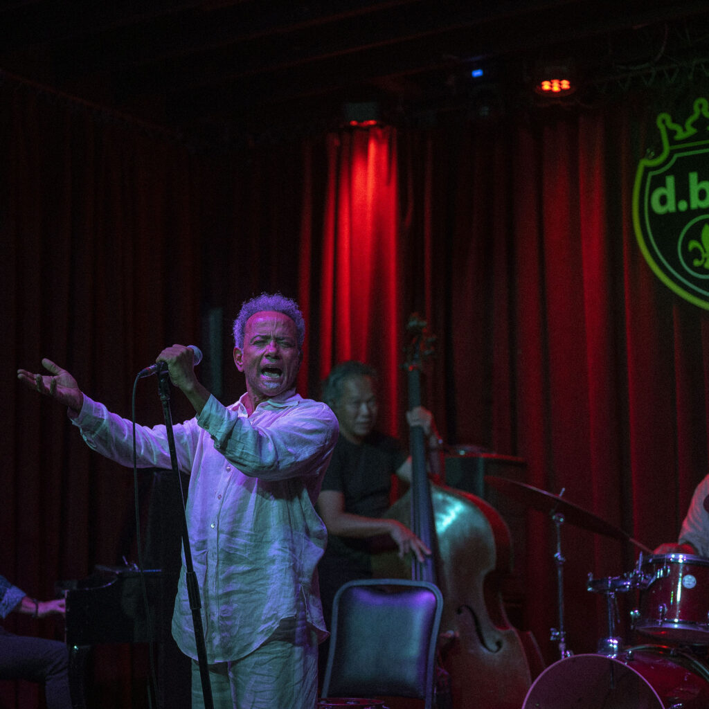 SKETCHES OF BLUE | スケッチ・オブ・ブルー